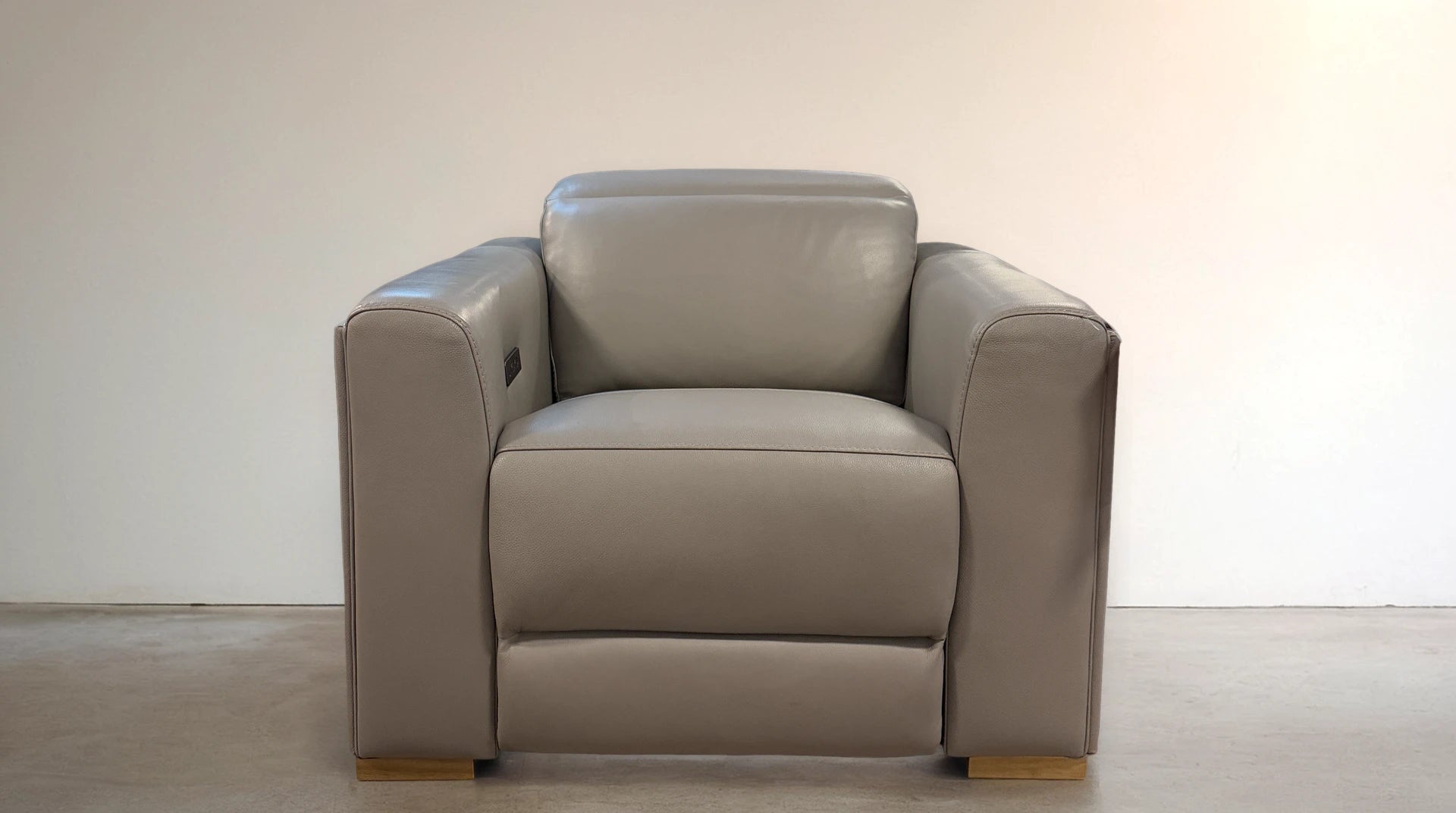Final Closeout: Aurora Power Recliner – Eller & Owens Furniture and ...